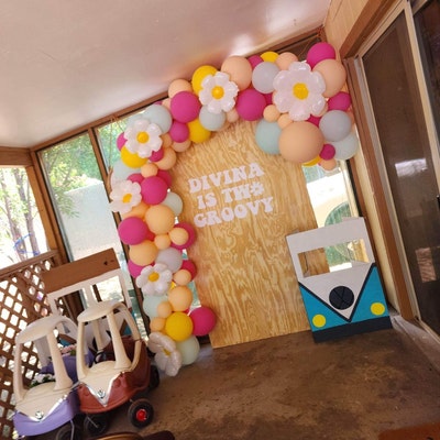 128pcs Daisy Flower Balloon Garland Arch Kit 60s 70s Party Two Groovy ...