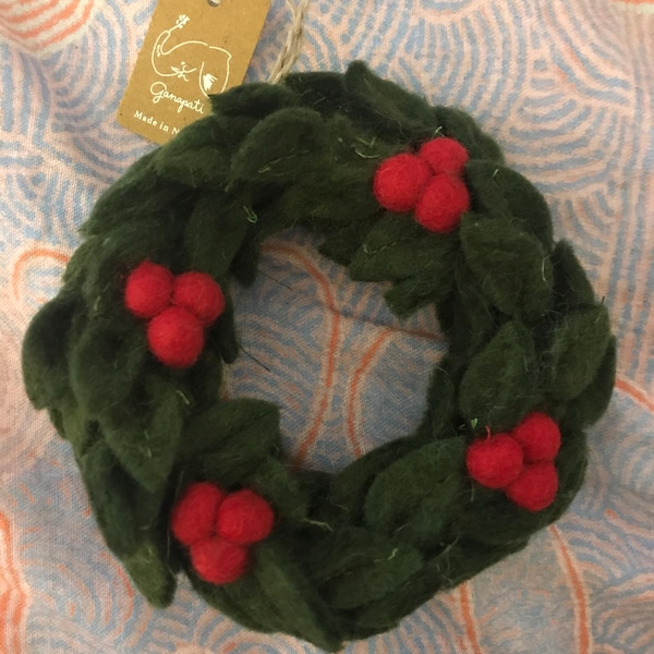 Felt Mini Holly Wreath Ornament, Green Leaf Wreath Ornament, Christmas ...