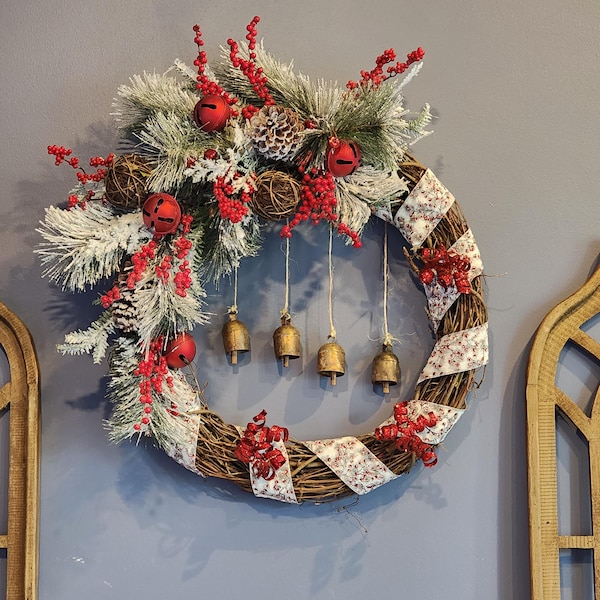 RUSTIC FARMHOUSE BELLS - 5 Rough Hewn Gold Bells W/ Wooden Clappers in ...