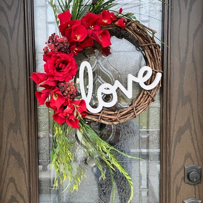 Large Red Wreath for Outdoor. Elegant Wreath. Red Roses Wreath for All ...