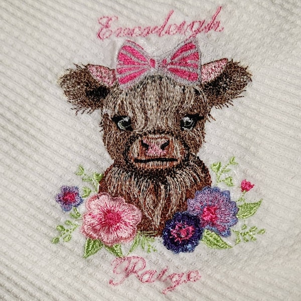 Baby Highland Cow Machine Embroidery Design, Cute Animal With a Bow and ...