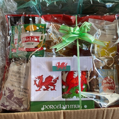 Irish Gift Hamper Ireland Snack Gift Gift Box From Ireland Irish ...
