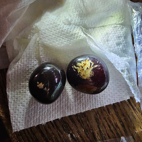 Blue Amber Specimen: UV Reactive Tumbled Stone, Polished Amber - Etsy