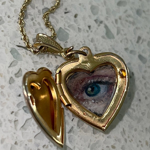 Custom Handpainted Lover's Eye Locket - Etsy Canada