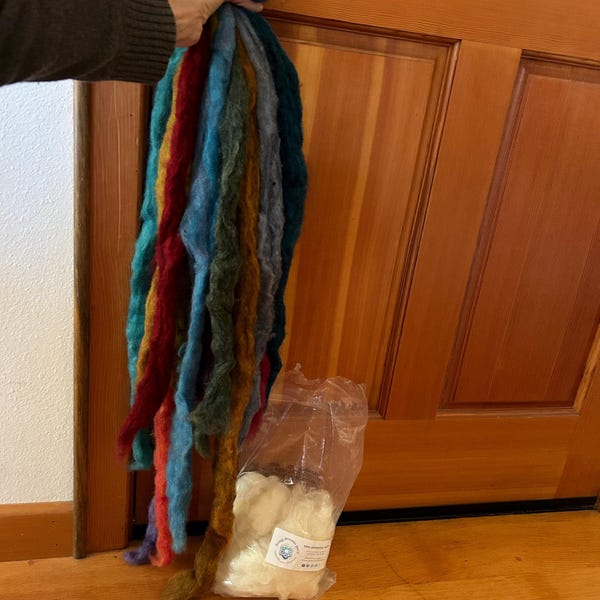 LEARN TO SPIN Beginner's Spinning Kit With Drop Spindle and Merino ...