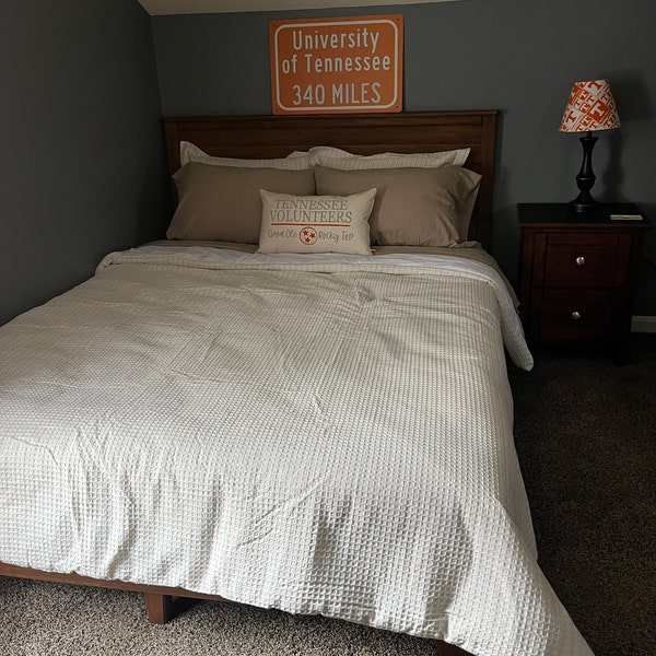 Farmhouse Pillows - Tennessee Volunteers Good Ole Rocky Top Throw ...