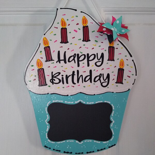HAPPY BIRTHDAY CHALKBOARD Cupcake Sign Wall Art Door Hanger Plaque ...