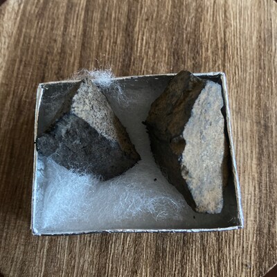 Lodestone Raw Natural Stone, Lodestone / Magnetite Rough Stone, Stone ...