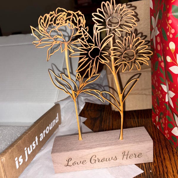 Wood Birth Flower Garden - Gifts for Mom - Customized Wood Gifts ...