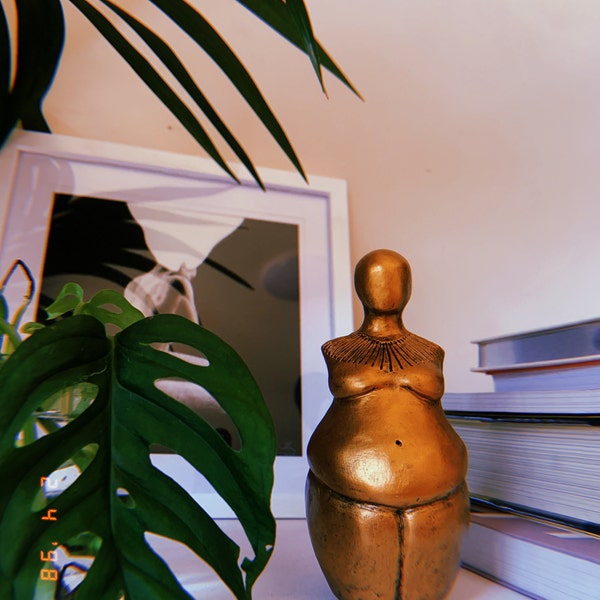 Venus of Willendorf Inspired - Fertility Sculpture - Gift for Midwife ...