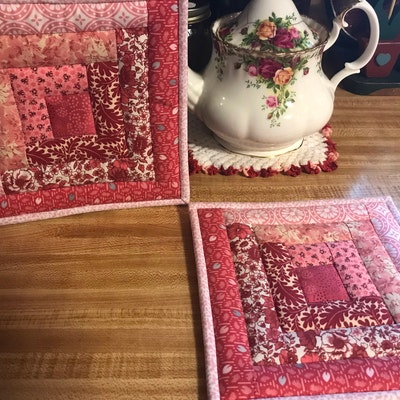 Classic Red & Blue Log Cabin Potholders, Set of 2 Quilted Patchwork Pot ...