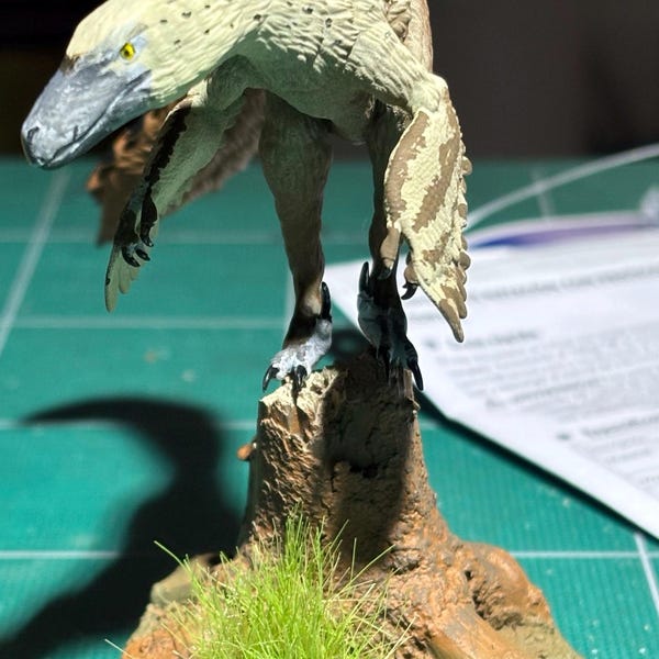 Dakotaraptor Standing 1:35 Scale Model - Exceptional 3D Resin Printed ...