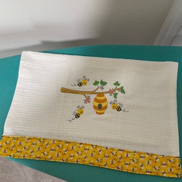 Bee Embroidery Design - Beehive Embroidery Designs Machine Embroidery ...