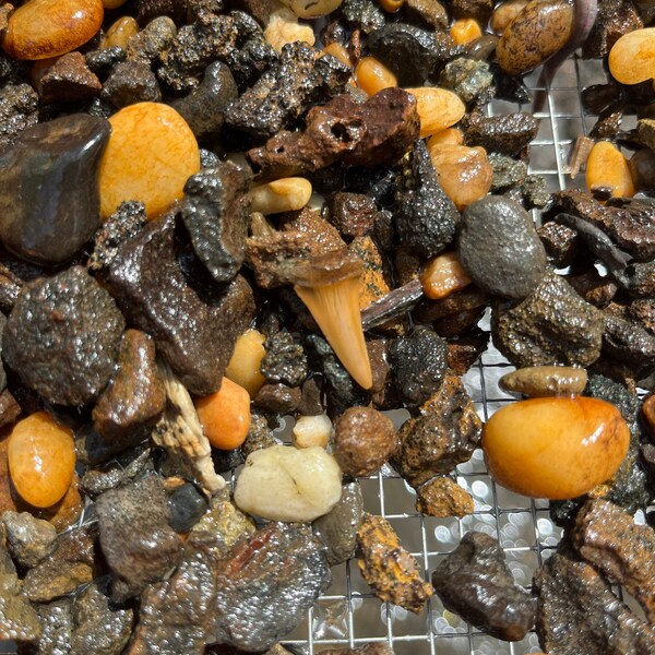 Square Floating Sifter W/ Your Choice of Industry Standard 1/4" Screen ...