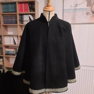 Capelet Pattern Tutorial PDF Cape Epattern - Etsy