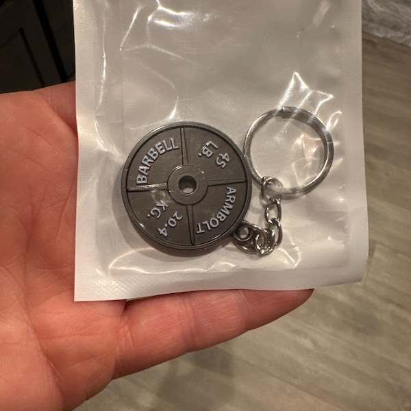 METAL Barbell Plate Keychain for Weightlifting, Gym, and Fitness Lovers ...
