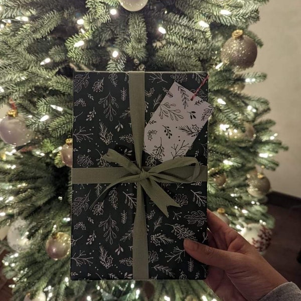 Christmas Greenery GREEN Recyclable Wrapping Paper Set - DEEP GREEN Eco ...