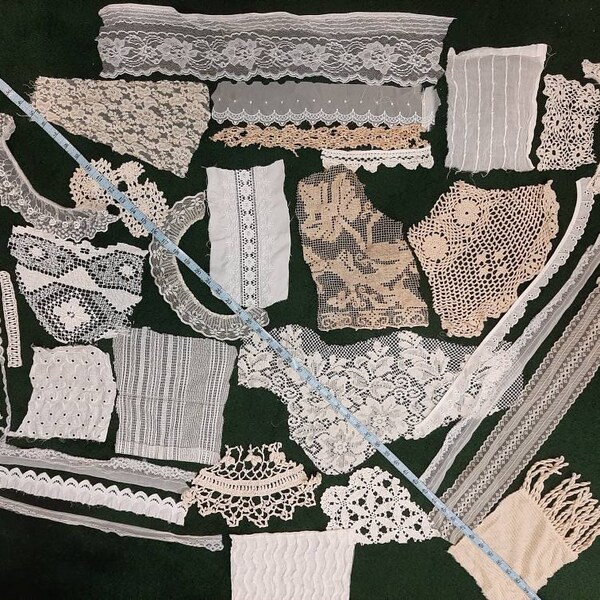 VIP Screen Print Holly Tree Cut Out Fabric Centerpiece. Cranston Print ...