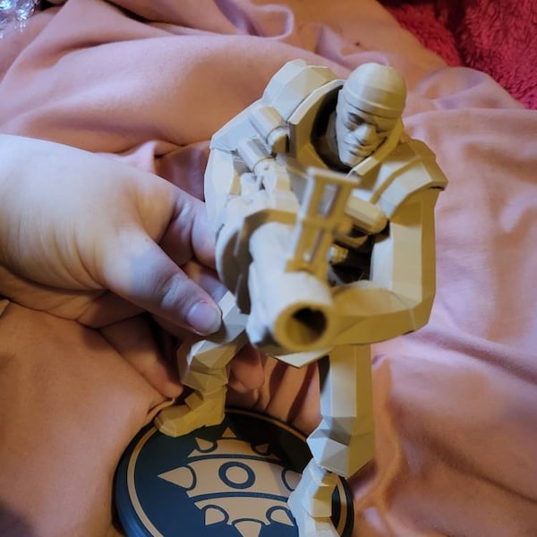 Team Fortress 2 Demoman Figurine | 3D Printed Low Poly TF2 Demoman Model | Choose Any Color! - Etsy