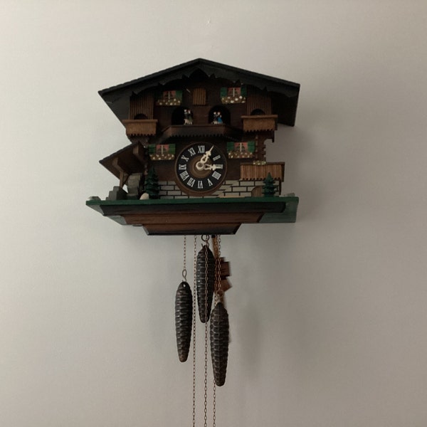 Classic 1960’s Dark Brown Vintage Leaf and Loon Style Cuckoo Clock ...