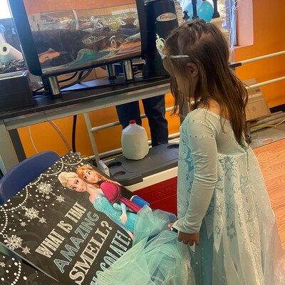 Frozen What is That Amazing Smell Chocolate Sign Anna Elsa Frozen ...