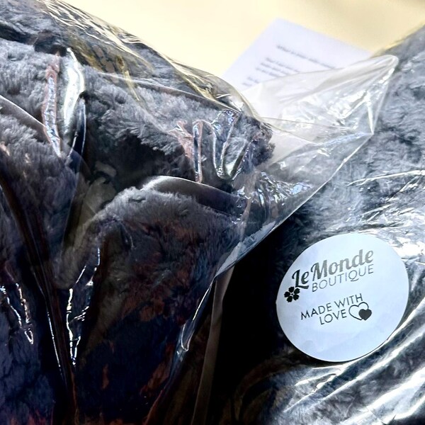 Mr and Mrs Custom Satin Robes, Custom Robes for Women and Men, Groom ...