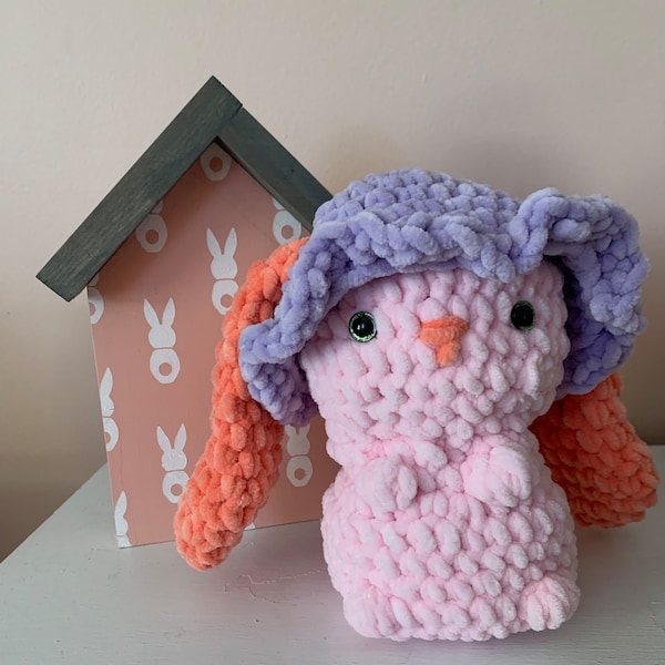 Low Sew Bunnies Wearing Hats Crochet Pattern (low Sew Bunny Crochet ...
