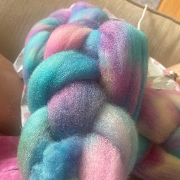 Rose Garden – 4 Oz Hand-dyed Corriedale Roving for Spinning, Felting ...