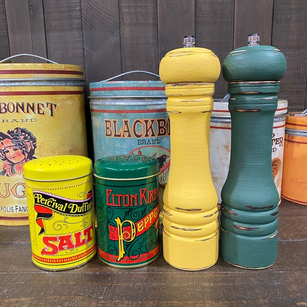 Farmhouse Rustic Distressed 8” Salt Shaker & Pepper Mill Shakers ...