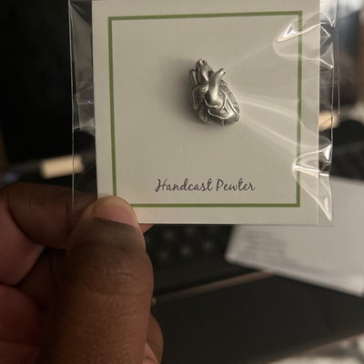 Human Heart Lapel Pin CC389 Medical and Anatomy Pins for Doctors and ...