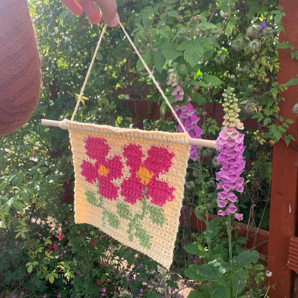 Dancing Flowers Crochet Tapestry PATTERN (PDF), DIY Floral Wall Hanging ...