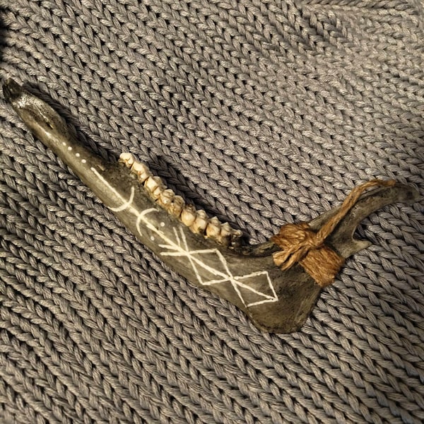 Made to Order : Primitive Sigil Deer Jawbone Ritual Knife - Etsy