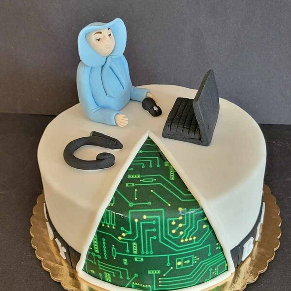 Fondant Computer Cake Topper - Fondant Programmer - Fondant Hacker ...