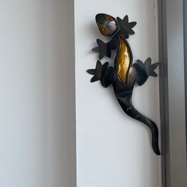 Recycled Metal Lizard Wall Hanging Decoration - 31cm (12 Inches) Head ...