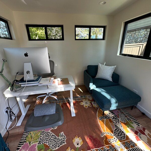 Melting Black & White Irregular Shape Unshape Hand-tufted 100% Wool ...