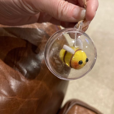 Kawaii Bee Charm Cute Bee Stitch Marker Cell Phone Charms - Etsy