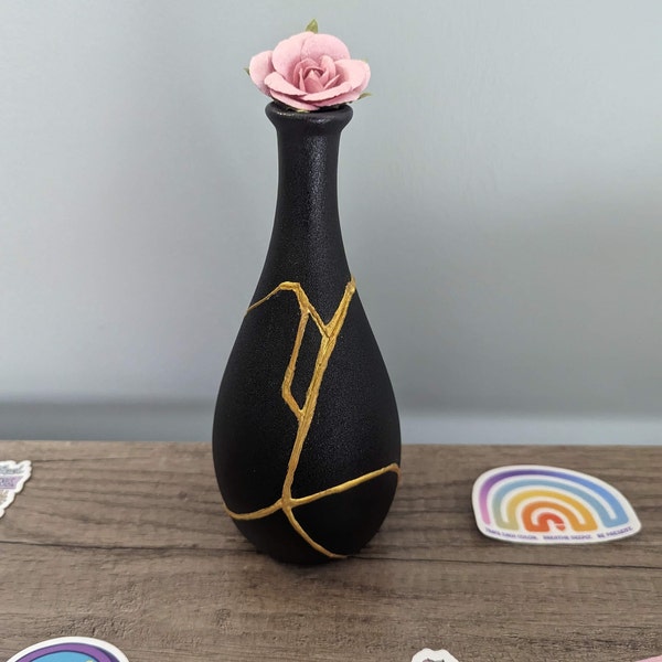 Real Kintsugi Sake Bottle Kintsugi Bottle Kintsugi Vase Black & Gold ...