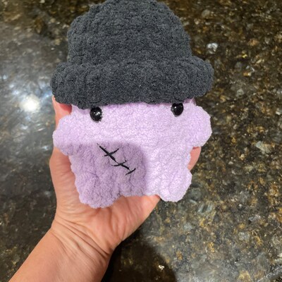 Pickle Pillow Plushy PATTERN Jumbo Pickle Stuffy Crochet Pattern Great ...