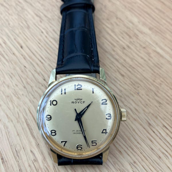 Seiko 5 Automatic Gents Bracelet Watch in Box - Etsy