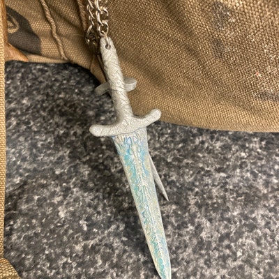 Runescape Christmas Cracker Random Color Partyhat RS3/OSRS - Etsy