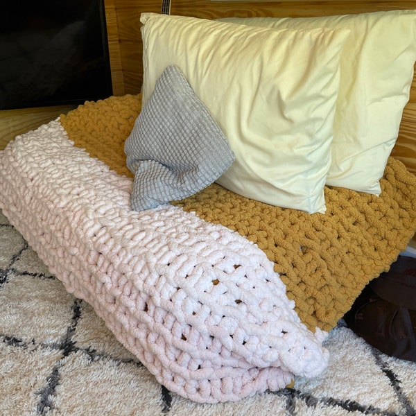 Gray Fade Large Chunky Knit Blanket by Leenie's Knits - Etsy