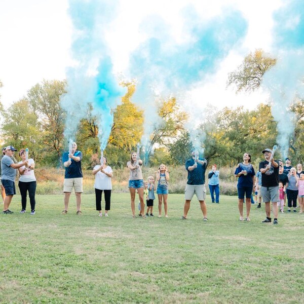 Extra Large Pink & Blue Gender Reveal Powder Poppers (24 Inch), No Mess ...