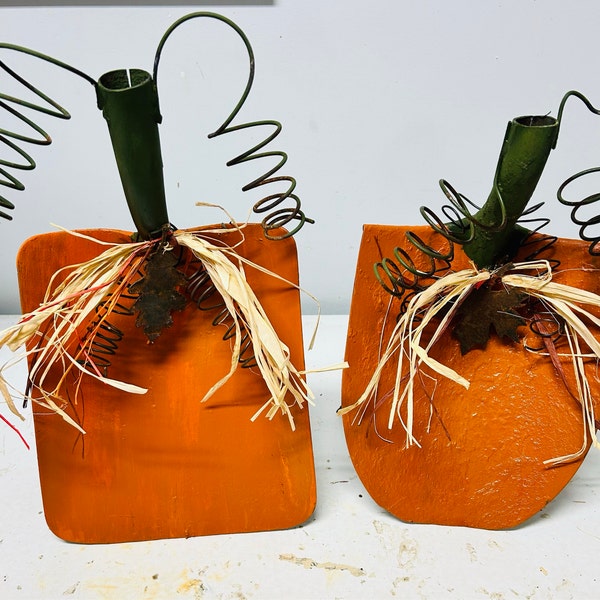 Metal Oak Leaves 4 Inch Tall Rusty Fall Decoration Art - Etsy