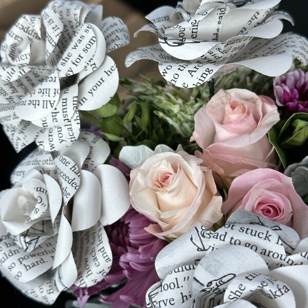 Comic Book Flower Bouquet Marvel DC Superhero Roses Nerd Roses Wedding ...