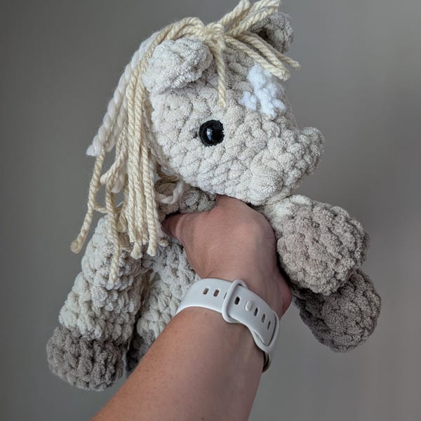 Paylin the Pony SNUGGLER Crochet Pattern | No Sew Low Sew Crochet ...