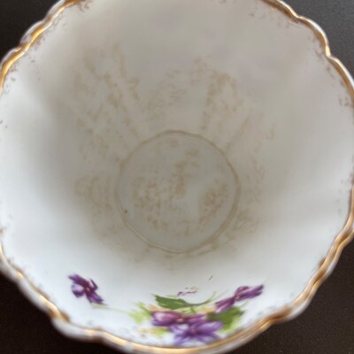 1950'S Vintage HUNTLEY & PALMERS Tin Violets in Baskets - Etsy