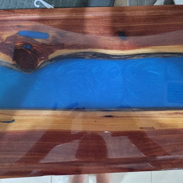 HANDCRAFTED Flowing River Cutting Board 18x12” Cedar & Resin W/juice ...