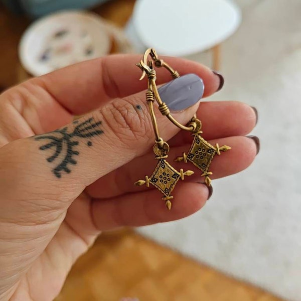 Geometric Pointy Earrings, Grid Earrings, Diamond Hoop Earrings ...