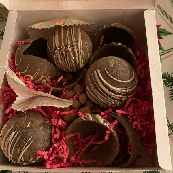 Trucker Hat Bar Start up Kit, Hat Patches, Pins, Chains, Patch Bar ...