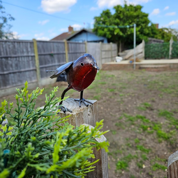 Hand Crafted Recycled Metal Robin. Metal Garden Outdoor Sculpture ...